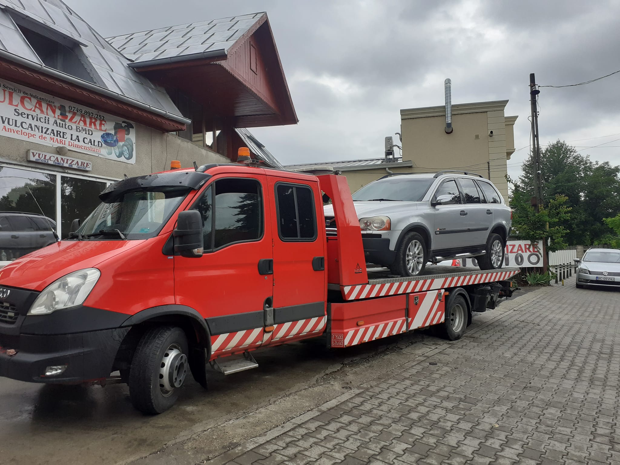 Tractări Auto Onești/Bacău | Platformă hidraulică - 0752.905.467
